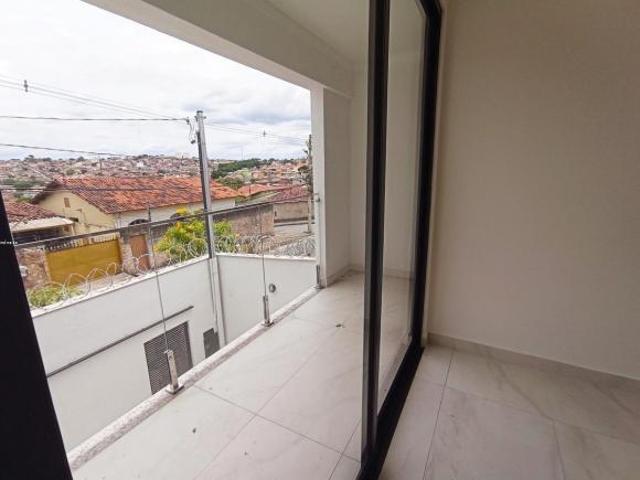 Casa para venda em Santa Mônica, Belo Horizonte