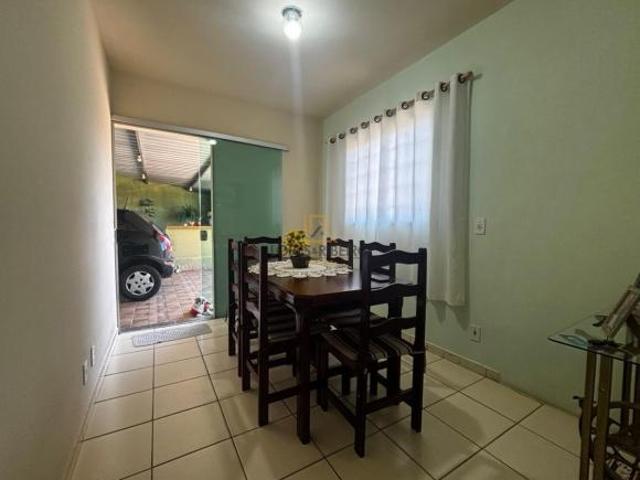 Casa para venda em Santa Maria I de 130.00m² com 3 Quartos, 1 Suite e 3 Garagens