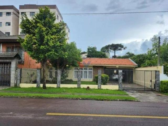 Casa para venda em Santa Quitéria de 300.00m² com 3 Quartos, 1 Suite e 4 Garagens