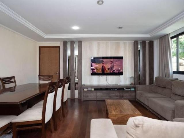 Casa para venda em Santa Quitéria de 300.00m² com 4 Quartos, 4 Suites e 2 Garagens