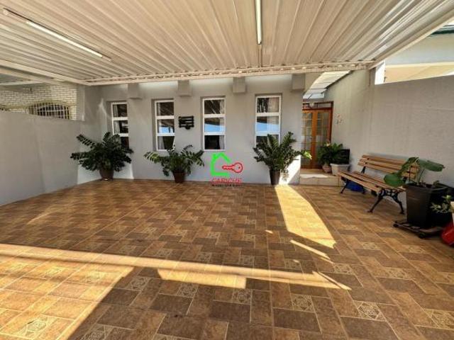 Casa para venda em Santa Rosa de 173.00m² com 4 Quartos, 1 Suite e 2 Garagens