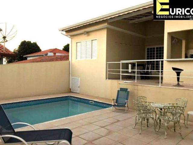 Casa para venda em Santa Rosa de 200.00m² com 3 Quartos, 2 Suites e 3 Garagens