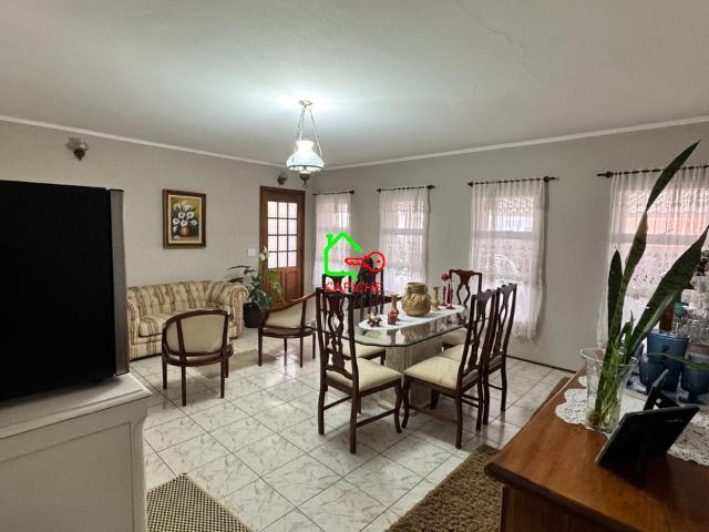 Casa para venda em Santa Rosa em Vinhedo São Paulo de 173.00m² com 4 Quartos, 1 Suíte e 2 Garagens