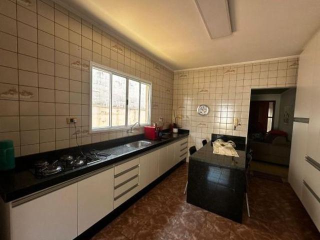 Casa para venda em Santa Rita De Cassia de 167.00m² com 3 Quartos e 2 Garagens