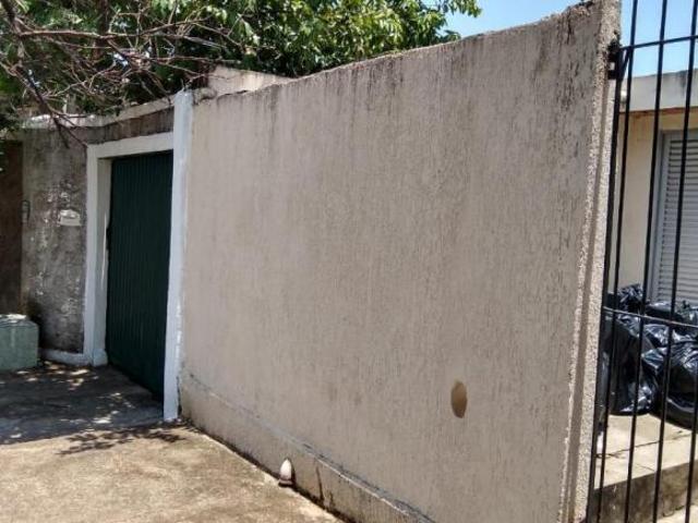 Casa para venda em Santa Terezinha de 140.00m² com 4 Quartos, 1 Suite e 5 Garagens