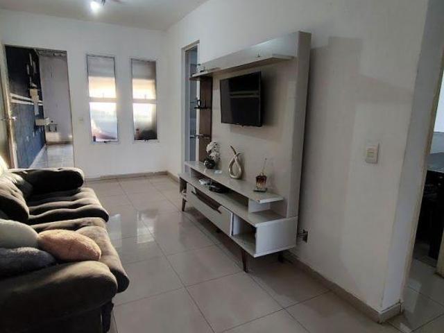 Casa para venda em Santa Terezinha de 100.00m² com 2 Quartos e 2 Garagens