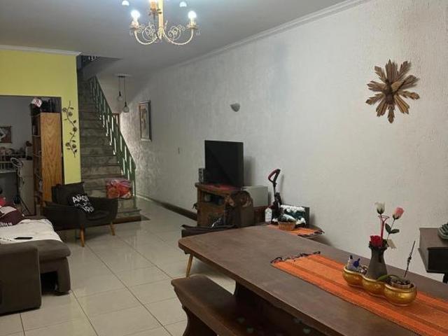 Casa para venda em Santana com 3 quartos, sendo 3 suítes, 175m²