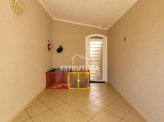 Casa para venda em Santana de 210.00m² com 3 Quartos, 1 Suite e 2 Garagens