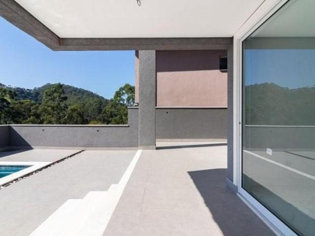 Casa para Venda em Santana de Parnaíba, Tamboré, 4 dormitórios, 4 suítes, 4 banheiros, 6 vagas