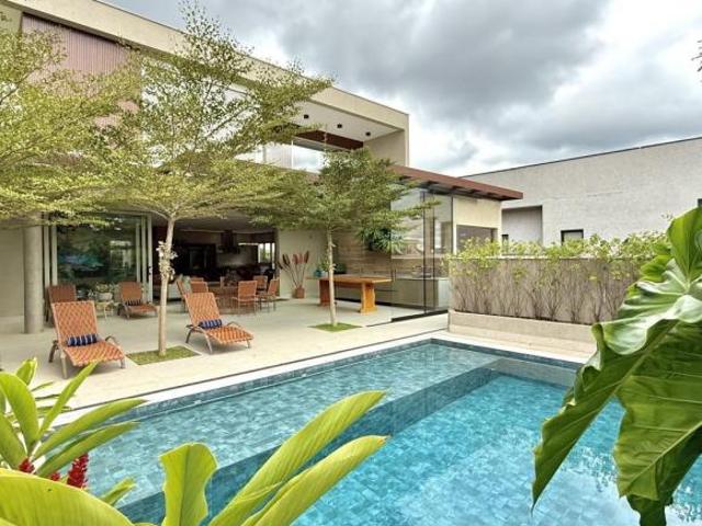 Casa para Venda em Santana de Parnaíba, Alphaville, 4 dormitórios, 4 suítes, 6 banheiros, 4 vagas