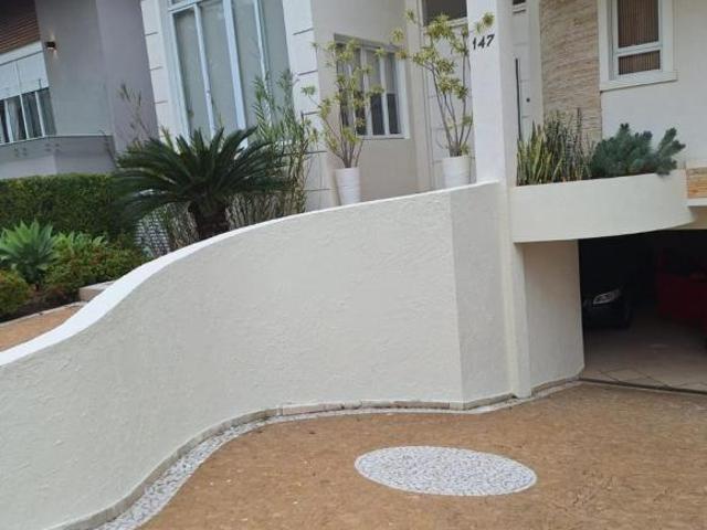 Casa para venda em Santana De Parnaíba de 600.00m² com 5 Quartos, 4 Suites e 1 Garagem