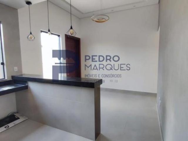 Casa para Venda em Sete Lagoas, Alvorada, 2 dormitórios, 1 suíte, 1 banheiro, 2 vagas