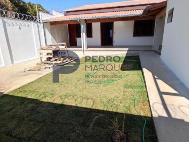 Casa para Venda em Sete Lagoas, Bela Vista II, 3 dormitórios, 1 suíte, 2 banheiros, 4 vagas