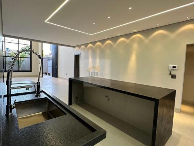 Casa para venda em Setor Garavelo, Aparecida de Goiânia