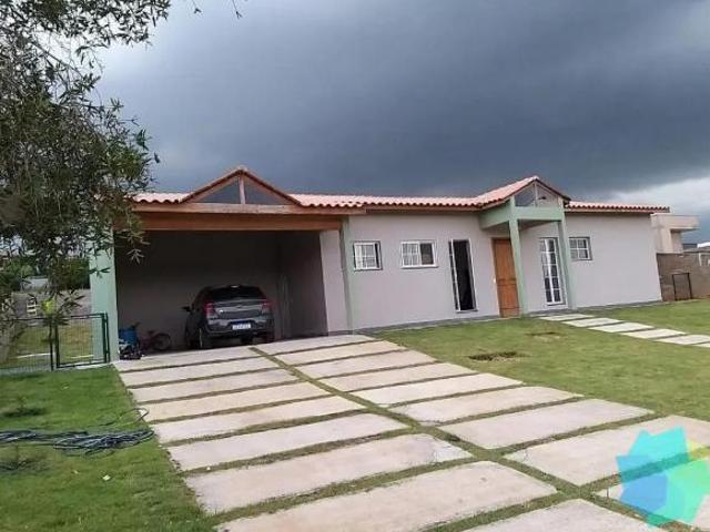 Casa para venda em Seco de 250.00m² com 4 Quartos, 4 Suites e 6 Garagens