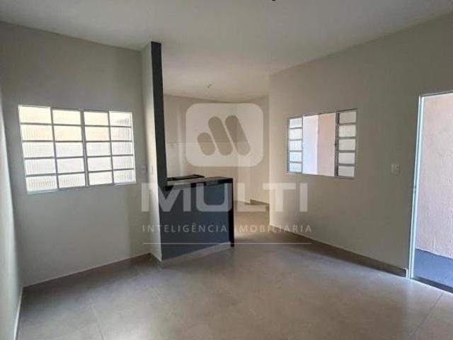 Casa para venda em Segismundo Pereira, Uberlândia