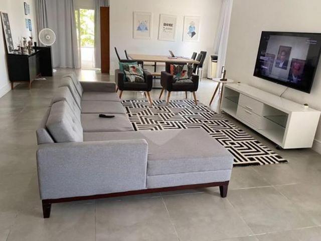 Casa para venda em Serra Dos Lagos de 257.00m² com 3 Quartos, 3 Suites e 3 Garagens