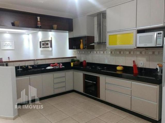 Casa para venda em Sítio Pau Pintado de 200.00m² com 3 Quartos, 1 Suite e 2 Garagens