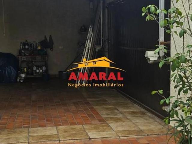 EXCELENTE CASA À VENDA COM 3 QUARTOS, SUÍTE, EDÍCULA E 4 VAGAS SUZANO