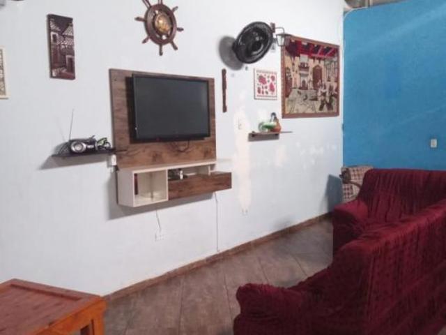 Casa para Venda em Suzano, Jardim Marcia, 2 dormitórios, 1 banheiro, 3 vagas