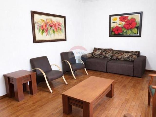 Casa para venda em Sumarezinho de 185.00m² com 4 Quartos, 1 Suite e 2 Garagens