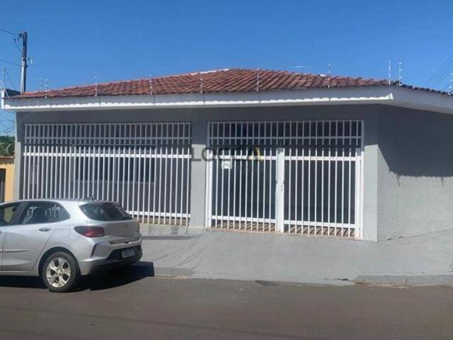 Casa para venda em Sumarezinho de 187.00m² com 3 Quartos, 1 Suite e 2 Garagens