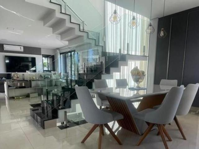 Casa para venda em Suru de 197.00m² com 3 Quartos, 1 Suite e 4 Garagens