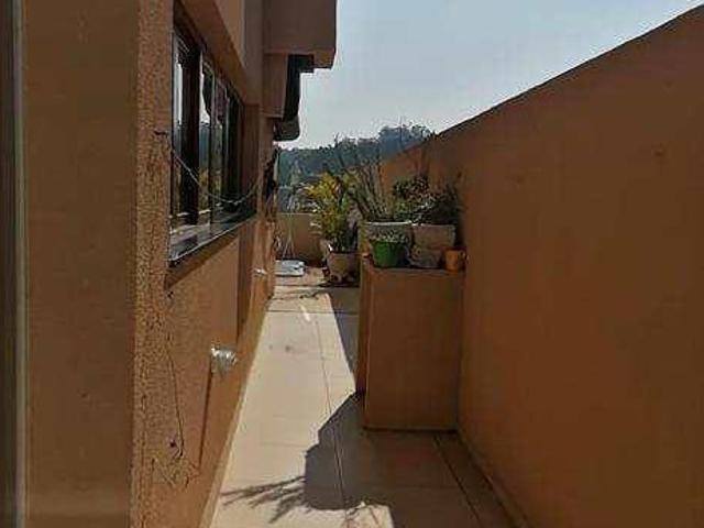Casa para venda em Suru de 360.00m² com 4 Quartos, 1 Suite e 2 Garagens