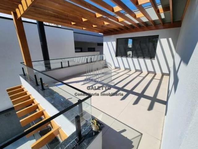 Casa para venda em Swiss Park de 250.00m² com 3 Quartos, 3 Suites e 4 Garagens