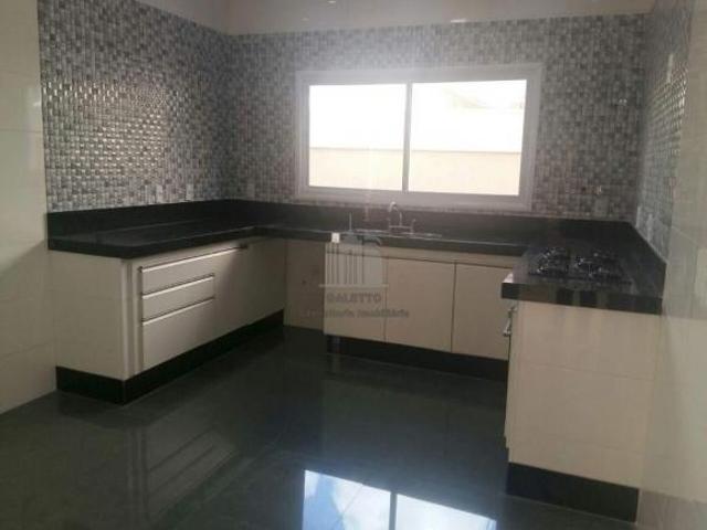 Casa para venda em Swiss Park de 320.00m² com 4 Quartos, 4 Suites e 4 Garagens