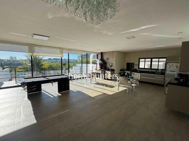 Casa para venda em Swiss Park de 345.00m² com 5 Quartos, 4 Suites e 4 Garagens