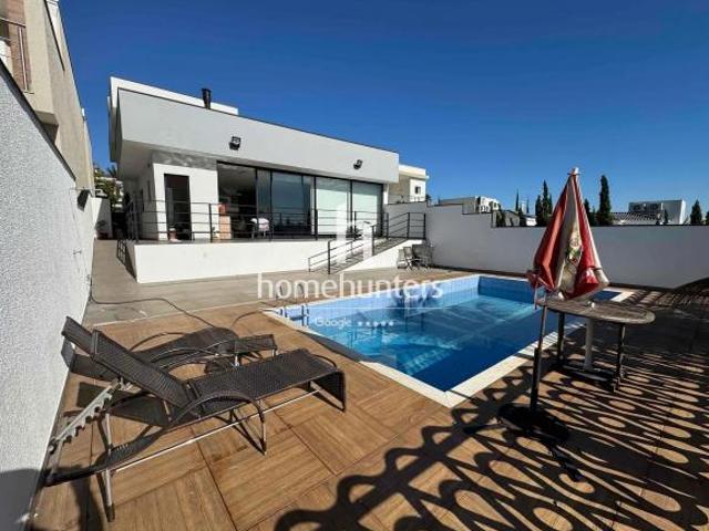 Casa para venda em Swiss Park de 345.00m² com 5 Quartos, 4 Suites e 4 Garagens
