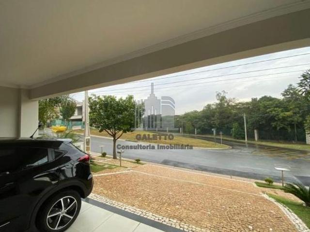 Casa para venda em Swiss Park de 345.00m² com 5 Quartos, 5 Suites e 4 Garagens