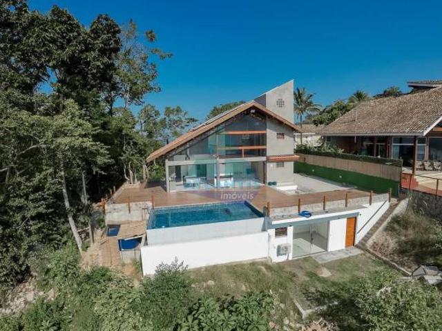 Casa para venda em Ponta Das Toninhas de 245.00m² com 5 Quartos, 5 Suites e 5 Garagens