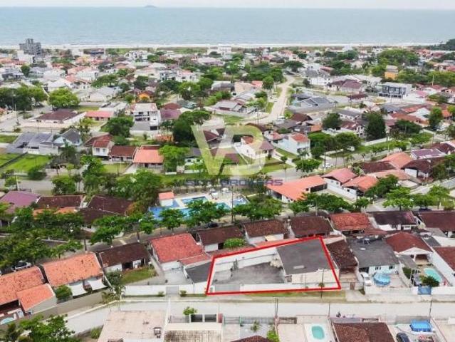 Casa para venda em Pontal Do Paraná de 244.00m² com 3 Quartos e 5 Garagens