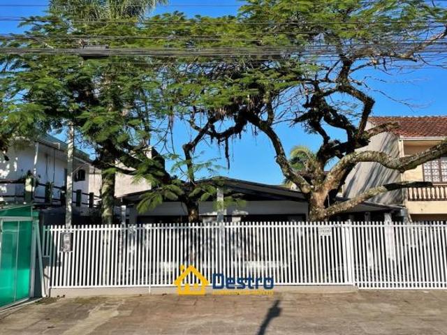 Casa mobiliada e decorada a 270 metros do mar Pronta para morar!