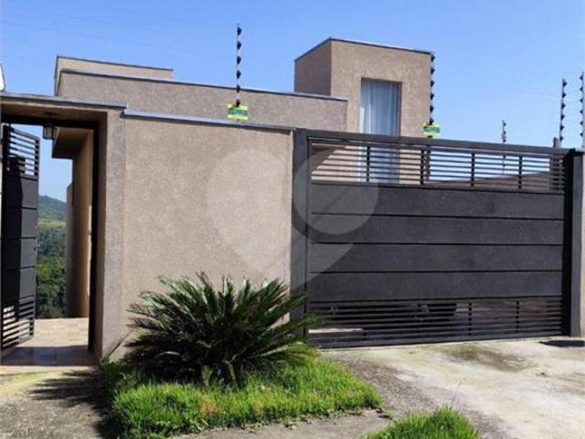 Casa para venda em Portais polvilho de 104.00m² com 3 Quartos, 1 Suite e 2 Garagens