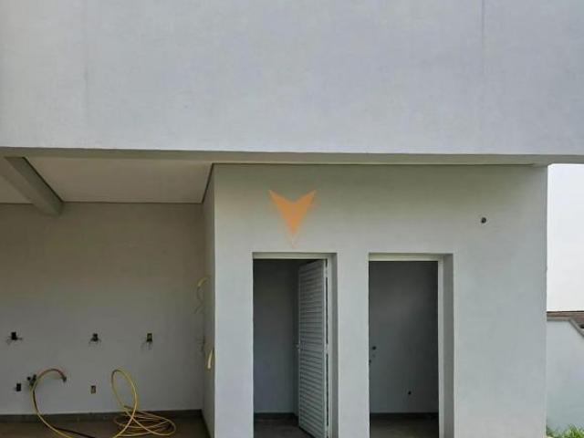 Casa para venda em Portal Da Vila Rica de 255.00m² com 4 Quartos, 4 Suites e 5 Garagens