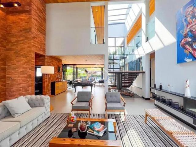 Casa para venda em Portal Japy de 552.00m² com 6 Quartos, 6 Suites e 3 Garagens