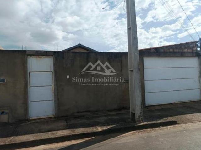 Casa para Venda em Patos de Minas, Alto da Serra, 2 dormitórios, 1 banheiro, 3 vagas