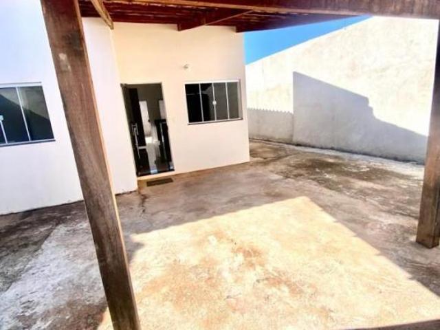 Casa para Venda em Patos de Minas, Morada da Serra, 2 dormitórios, 1 banheiro, 1 vaga