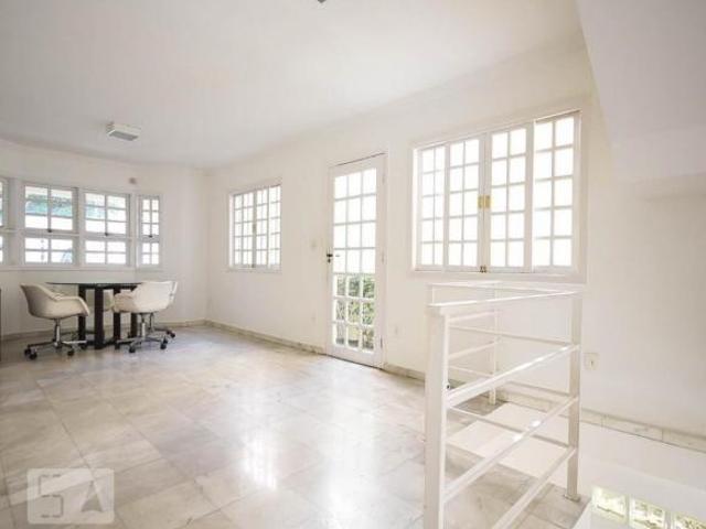 Casa para venda em Paraíso Do Morumbi de 180.00m² com 3 Quartos, 3 Suites e 2 Garagens