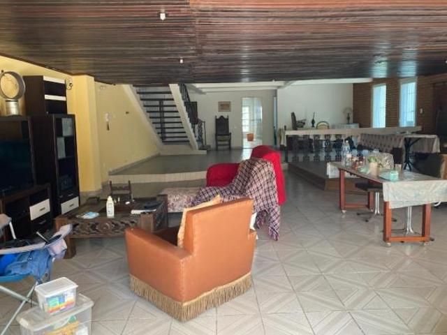 Casa para venda em Paraisópolis de 466.00m² com 3 Quartos, 3 Suites e 4 Garagens