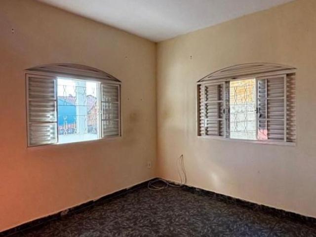 Casa para Venda em Paraisópolis, Eldorado, 3 dormitórios, 1 banheiro, 2 vagas