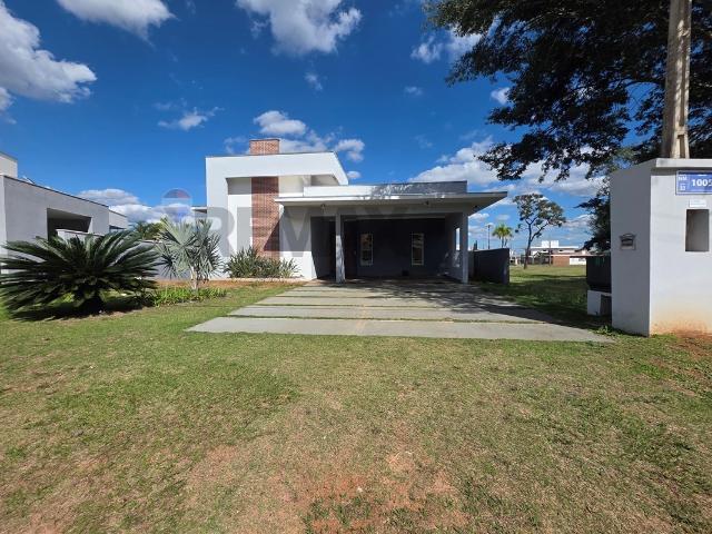 Casa para venda em Pardinho em Pardinho São Paulo de 180.00m² com 3 Quartos, 1 Suíte e 4 Garagens