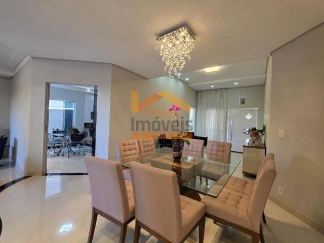 Casa para venda em Parque Novo Mundo de 270.00m² com 3 Quartos, 1 Suite e 4 Garagens