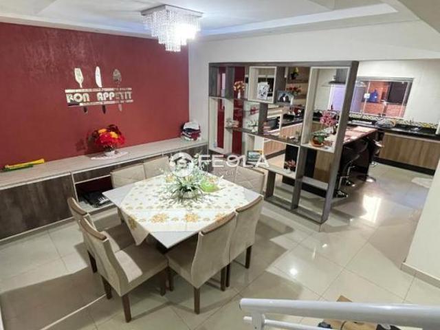 Casa para venda em Parque Nova Carioba de 221.00m² com 3 Quartos, 1 Suite e 2 Garagens