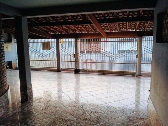 Casa para venda em Parque Aeroporto de 250.00m² com 4 Quartos, 1 Suite e 3 Garagens
