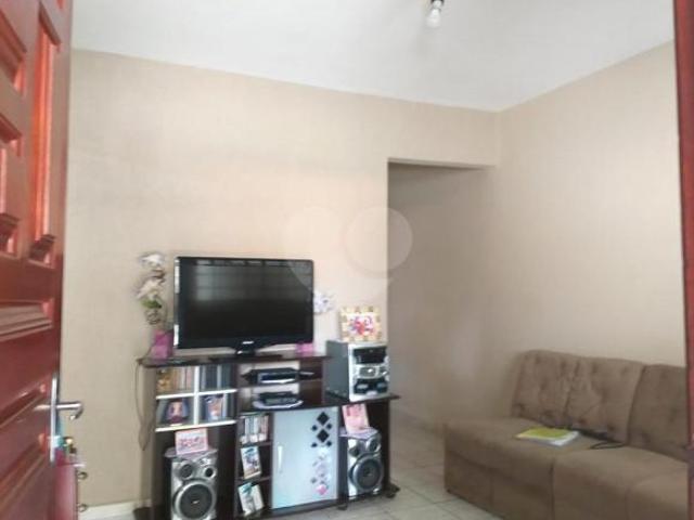 Casa para venda em Parque Almerinda Pereira Chaves de 231.00m² com 3 Quartos, 1 Suite e 2 Garagens