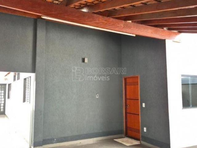 Casa para venda em Parque Alvorada de 137.00m² com 2 Quartos, 1 Suite e 2 Garagens